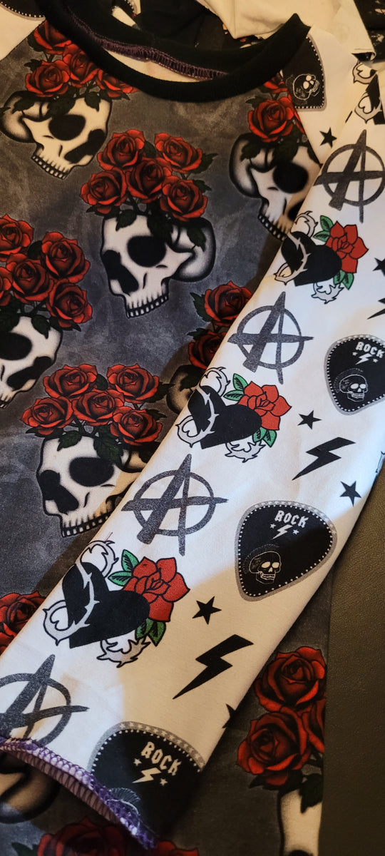 Fiver Friday/Tenner Tuesday – Sew Dead Attire